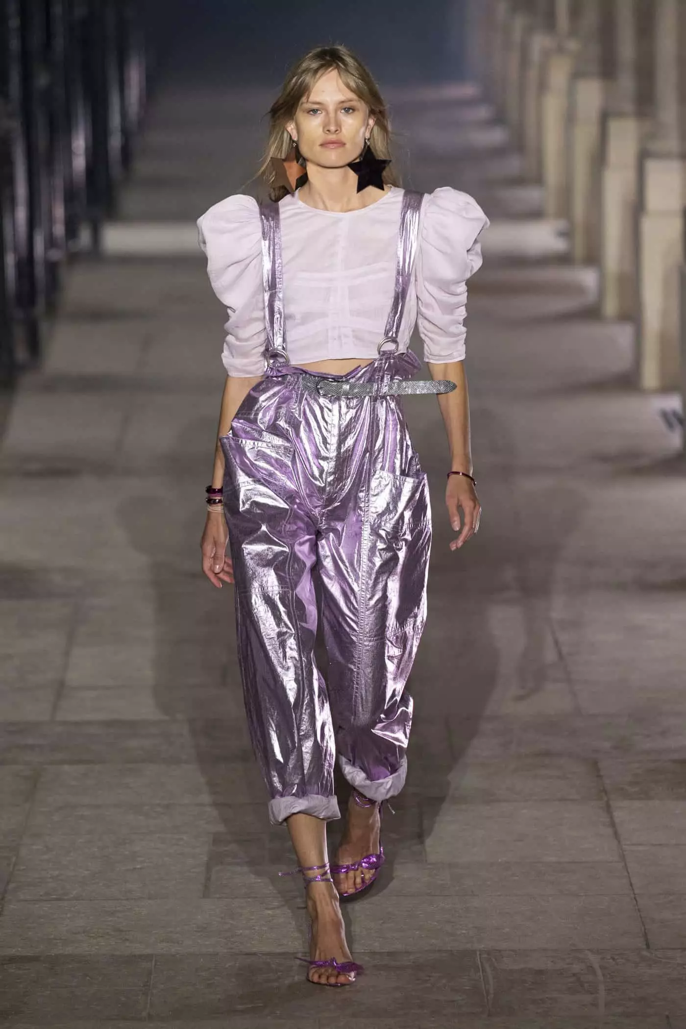 Isabel Marant, Isabelle Huppert, ak Show-on-the-Wall LOEWE a! Pwen Esansyèl PFW ou yo 20023_2