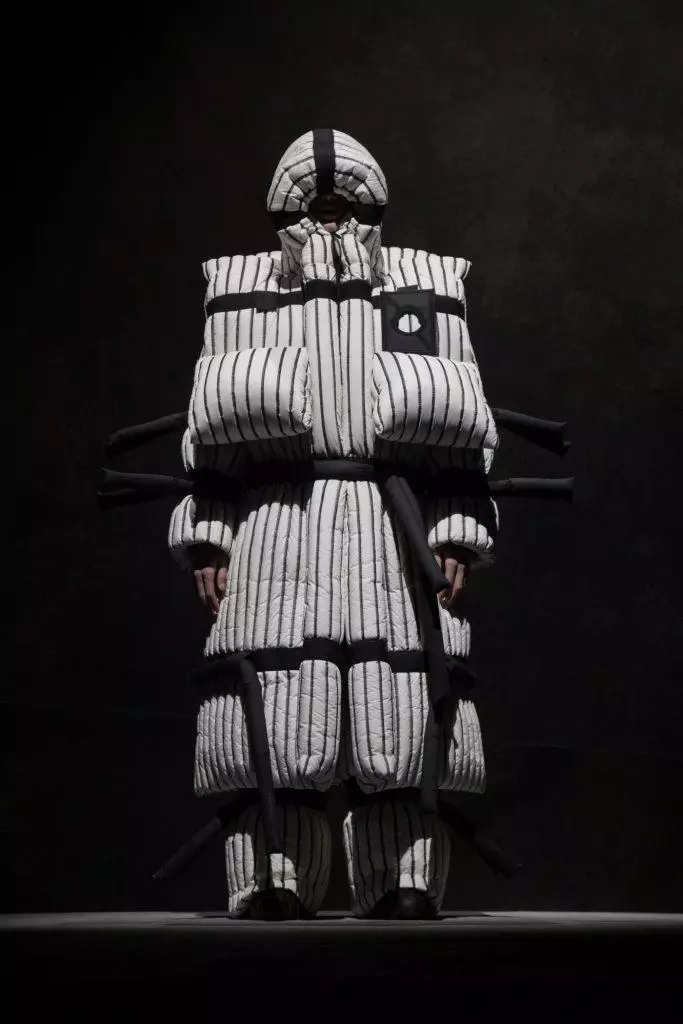 Moncler ทิ้ง 8 คอลเลกชันใหม่เมื่อคืนนี้และพวกเขาเป็นอัจฉริยะ 20147_38