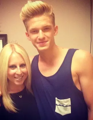 ¡Vivo desde Los Ángeles! Una charla entre Sydney Sadick y Cody Simpson