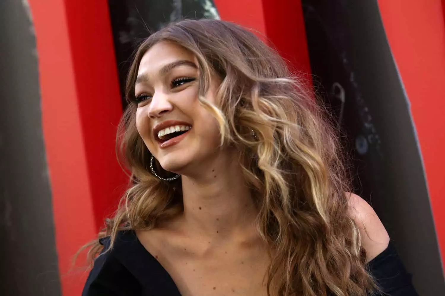 Horfðu á Adorable Tonight Show Appearance Gigi Hadid