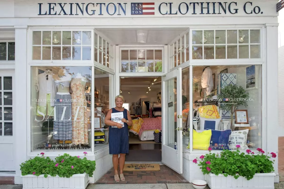 Lexington Clothing Co.-ն հրավիրում է գնորդներին և պոչերին իր Hamptons խանութ