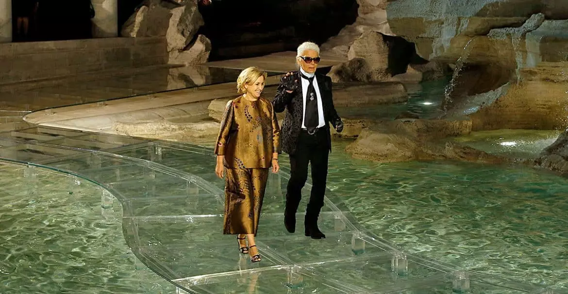 Fendi e Hlalosa Polelo e Tsoang Pelong Ka mor'a Litaba tsa Lefu la Karl Lagerfeld 20600_1