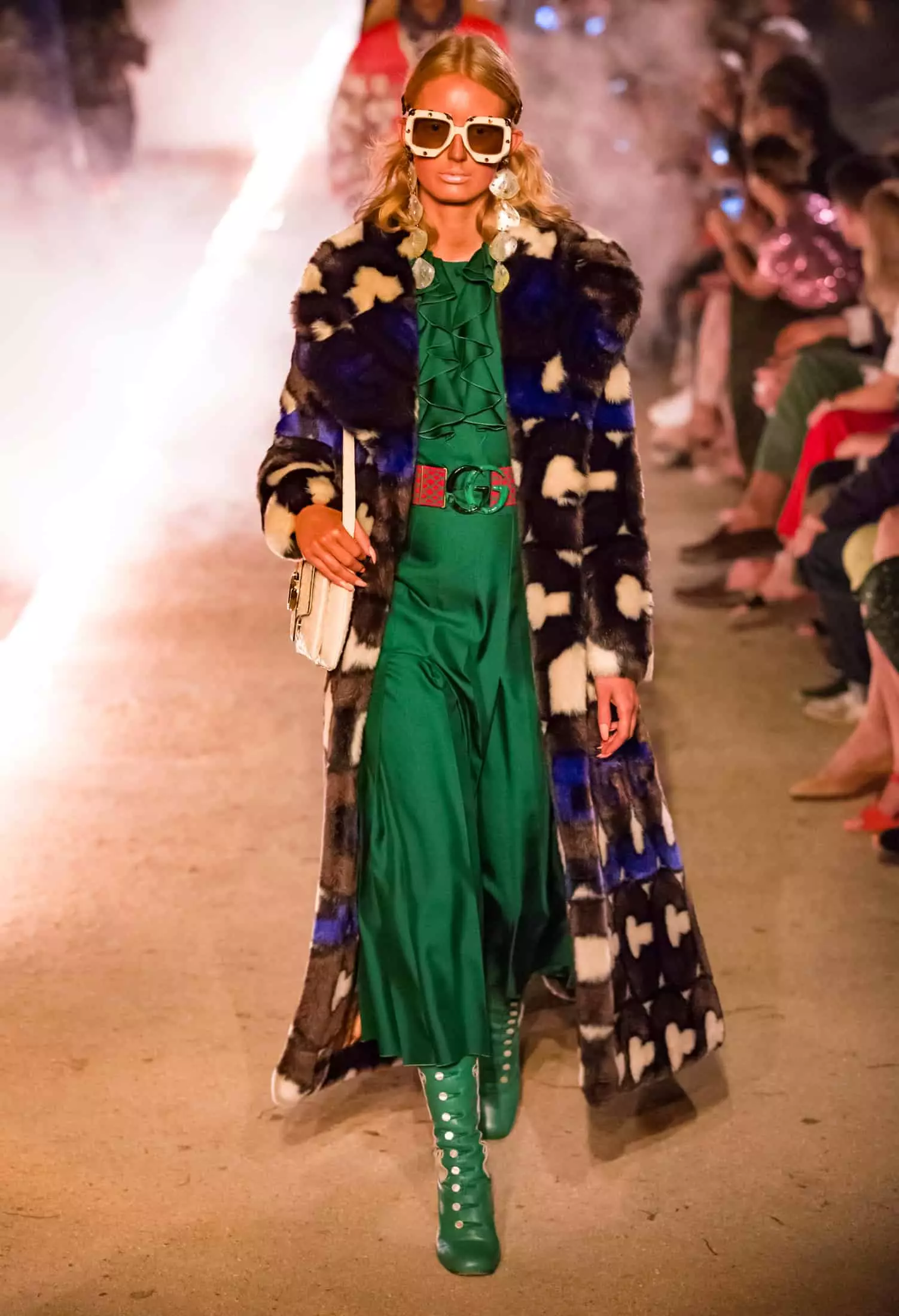 Gucci se 2019 Cruise Show was heeltemal creepy (op 'n goeie manier) 20889_7