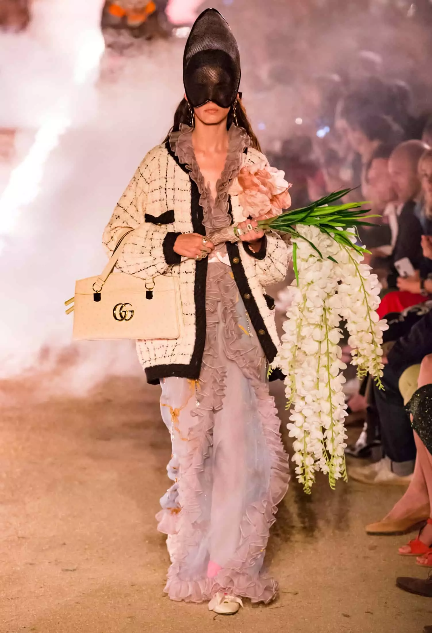 Gucci se 2019 Cruise Show was heeltemal creepy (op 'n goeie manier) 20889_8