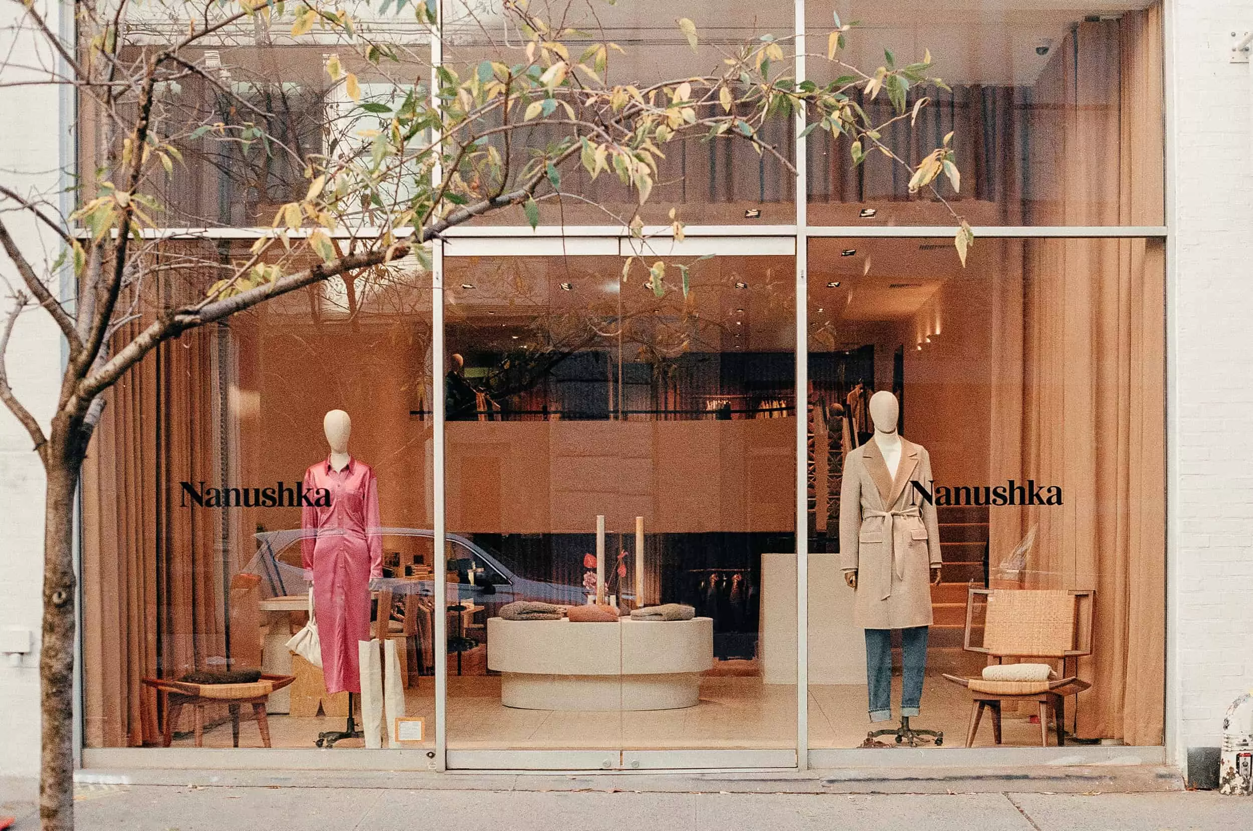 Unutar najchicest butika u New Yorku: Nanushka Soho je ploča vizije za vaš stan iz snova 21352_3