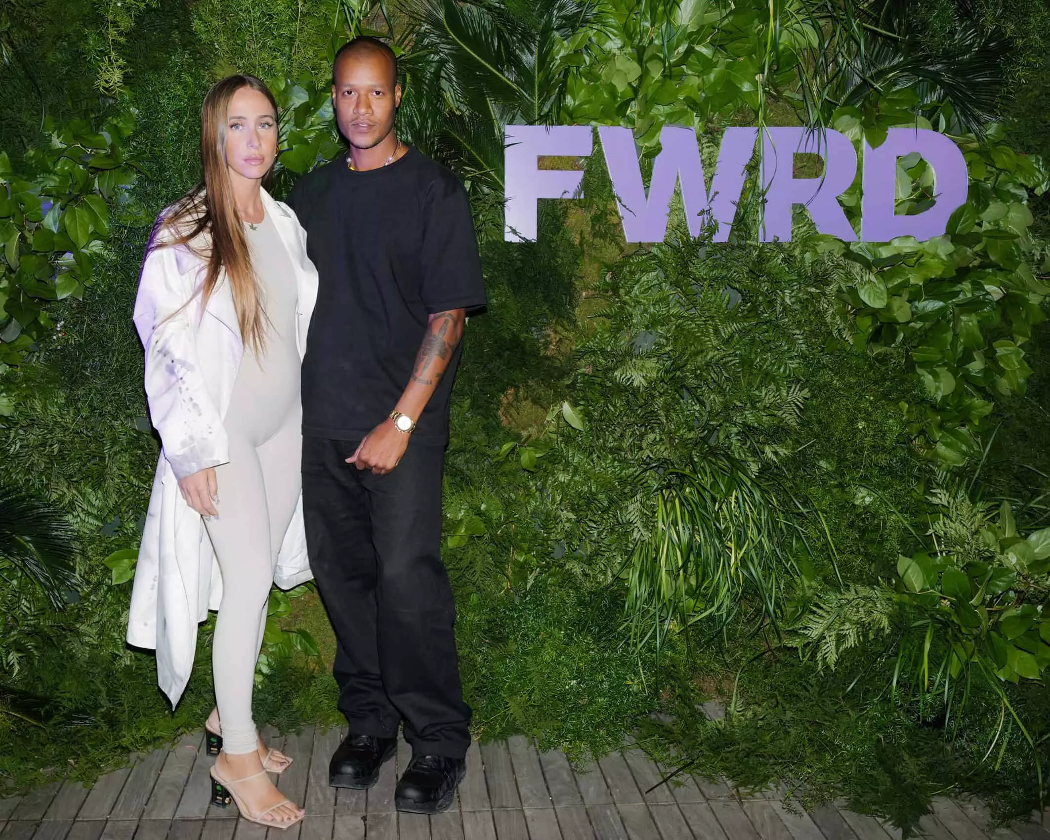 NYFW Event Diary: Ut på middag med Kendall Jenner & FWRD, varumärken firar sina samlingar över cocktails, Tanya Taylors blomstervagn, plus! En Dior familjefest 213_18