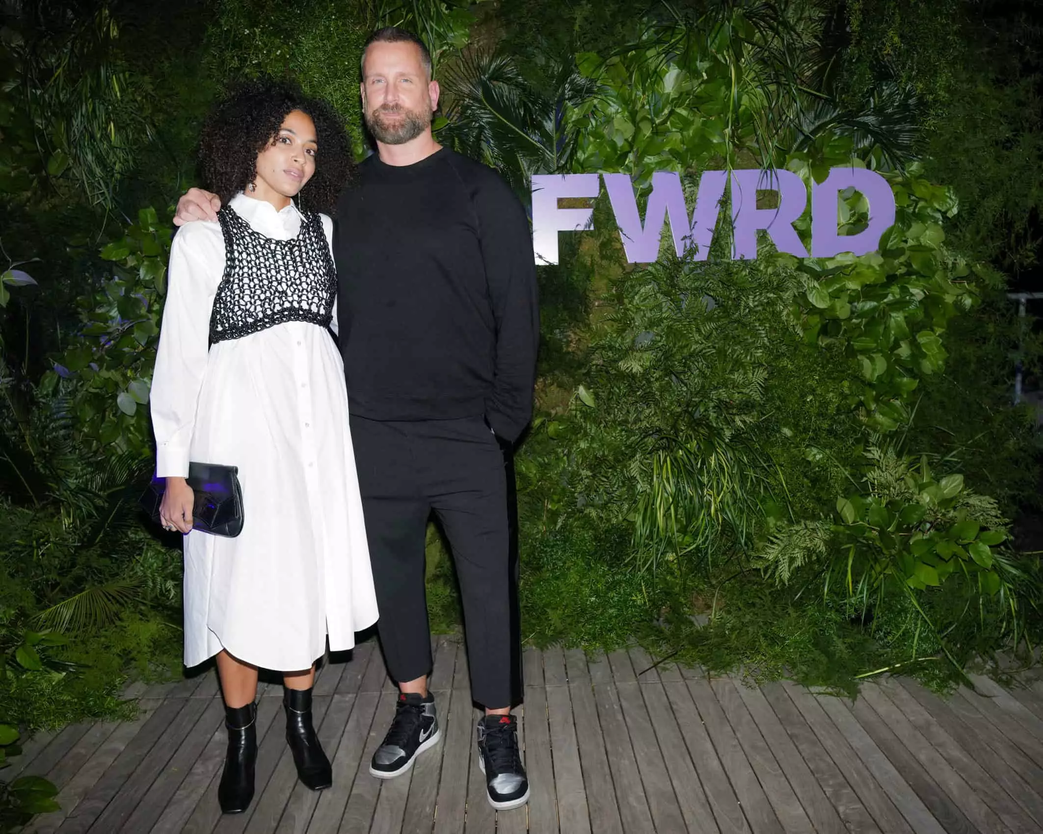 NYFW Events Diary: Out to Dinner with Kendall Jenner & FWRD, Brands Celebrate their Collections Over Cocktails, Tanya Taylor’s Flower Cart, Plus! Οικογενειακή γιορτή του Dior 213_19