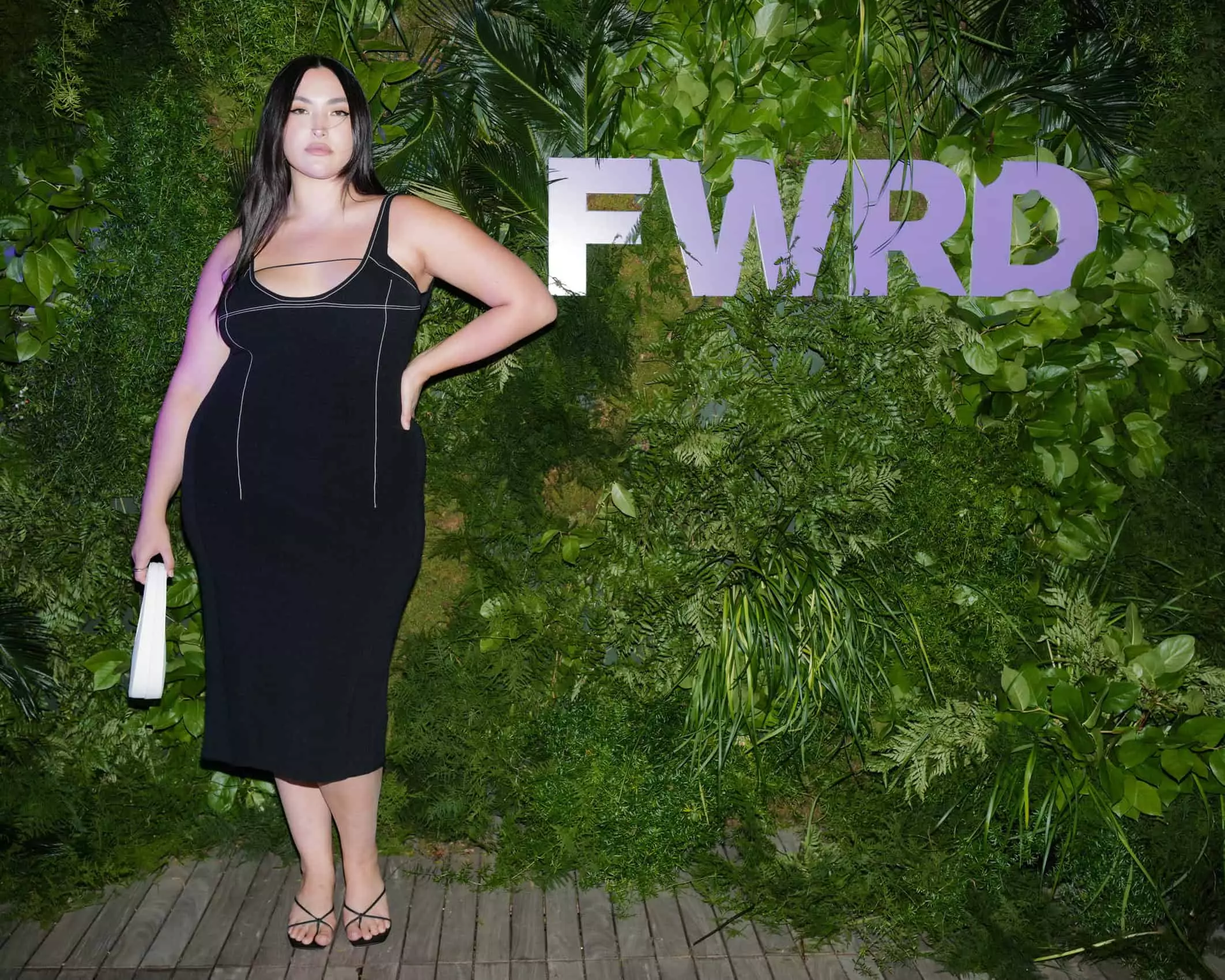 NYFW Event Diary: Ut på middag med Kendall Jenner & FWRD, varumärken firar sina samlingar över cocktails, Tanya Taylors blomstervagn, plus! En Dior familjefest 213_20