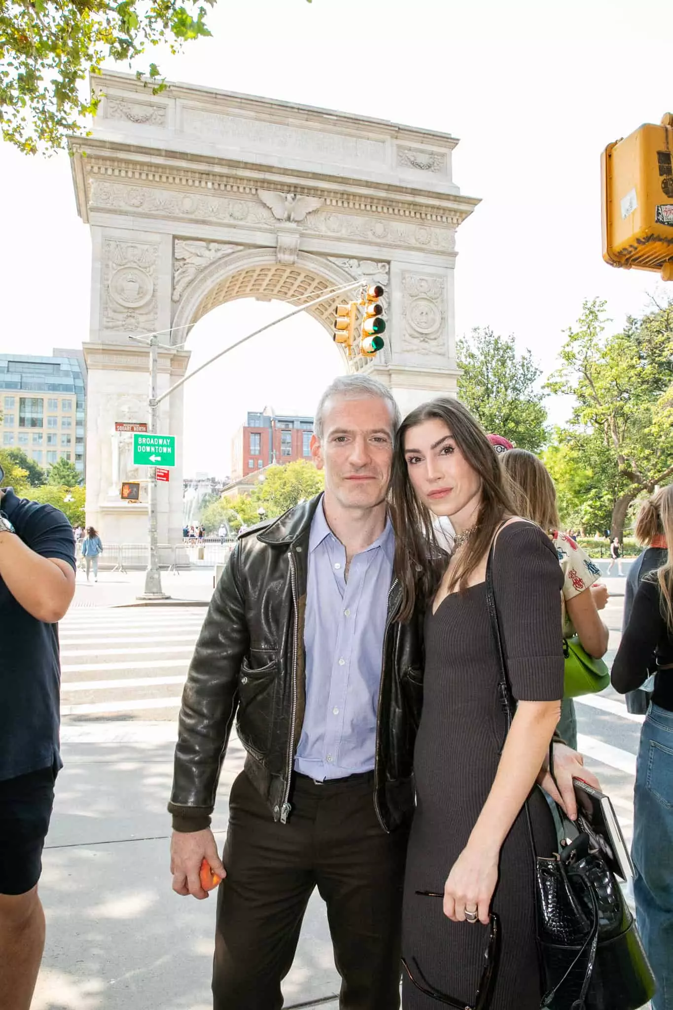 NYFW Events Diary: Out to Dinner with Kendall Jenner & FWRD, Brands Celebrate their Collections Over Cocktails, Tanya Taylor’s Flower Cart, Plus! Οικογενειακή γιορτή του Dior 213_45