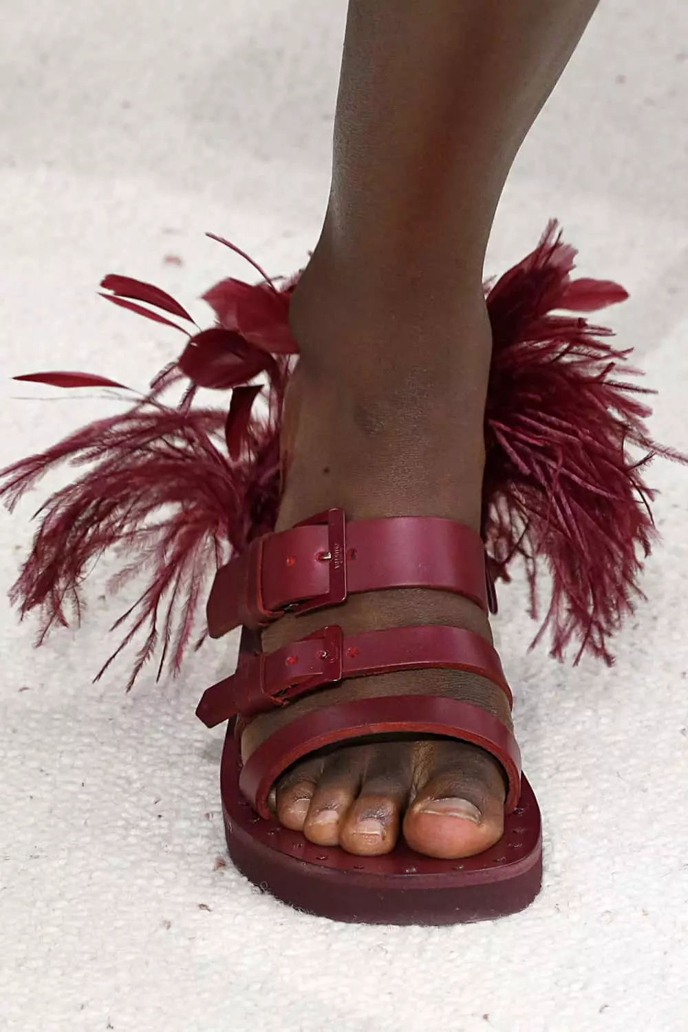 Valentino’s Accessories Were a Feathery Delight 21445_7