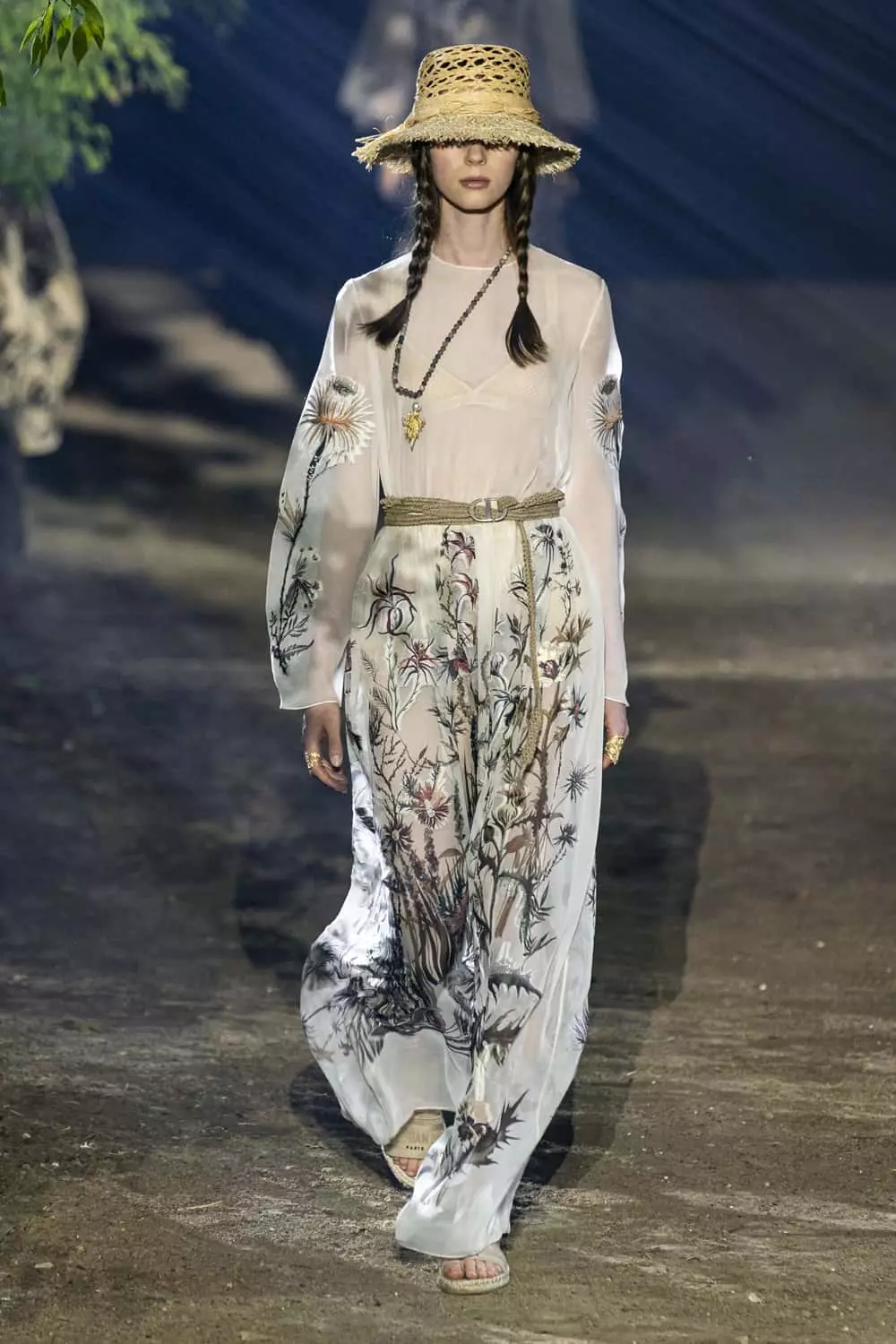 Dior va nel bosco per la primavera 2020 21468_11