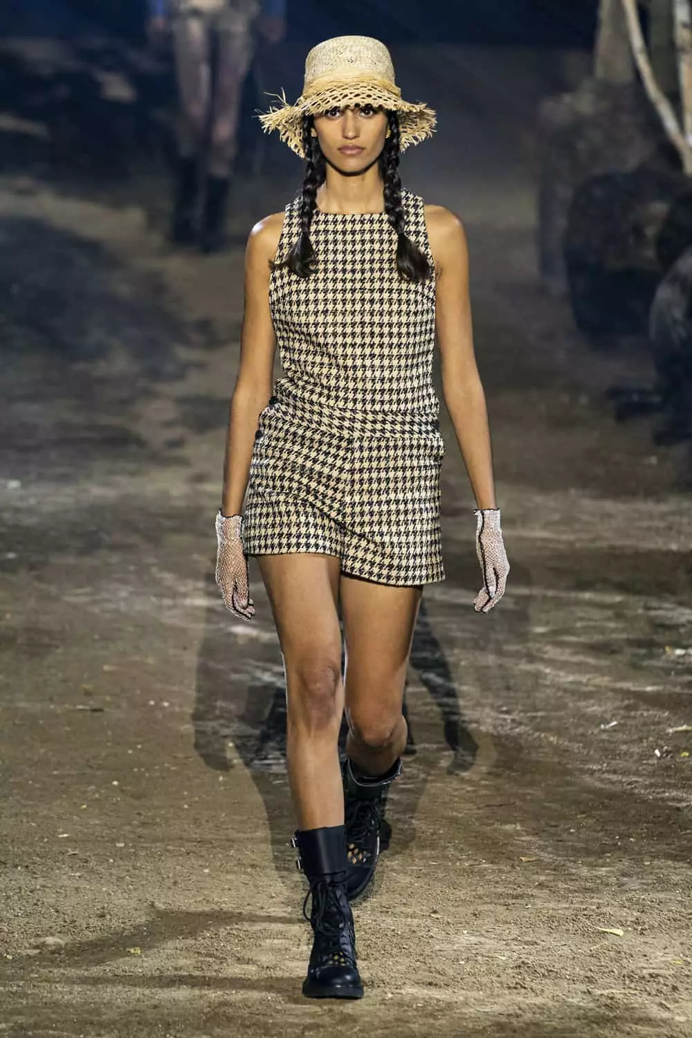 Dior Goes Into the Woods għar-Rebbiegħa 2020 21468_22