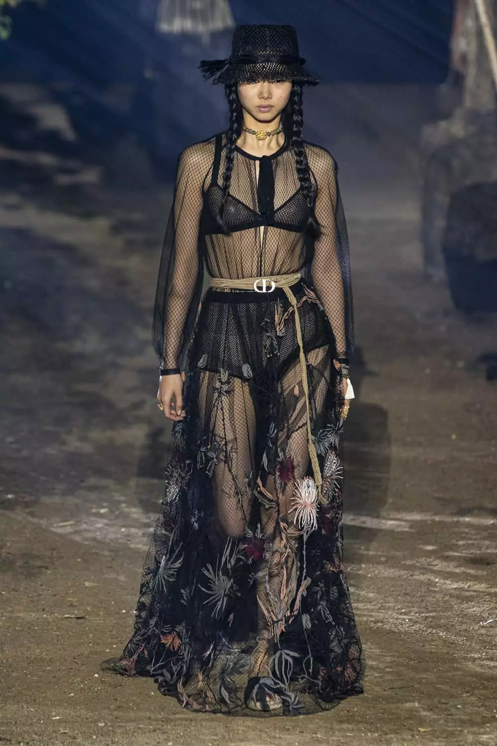 Dior Goes In the Woods kanggo Spring 2020 21468_45