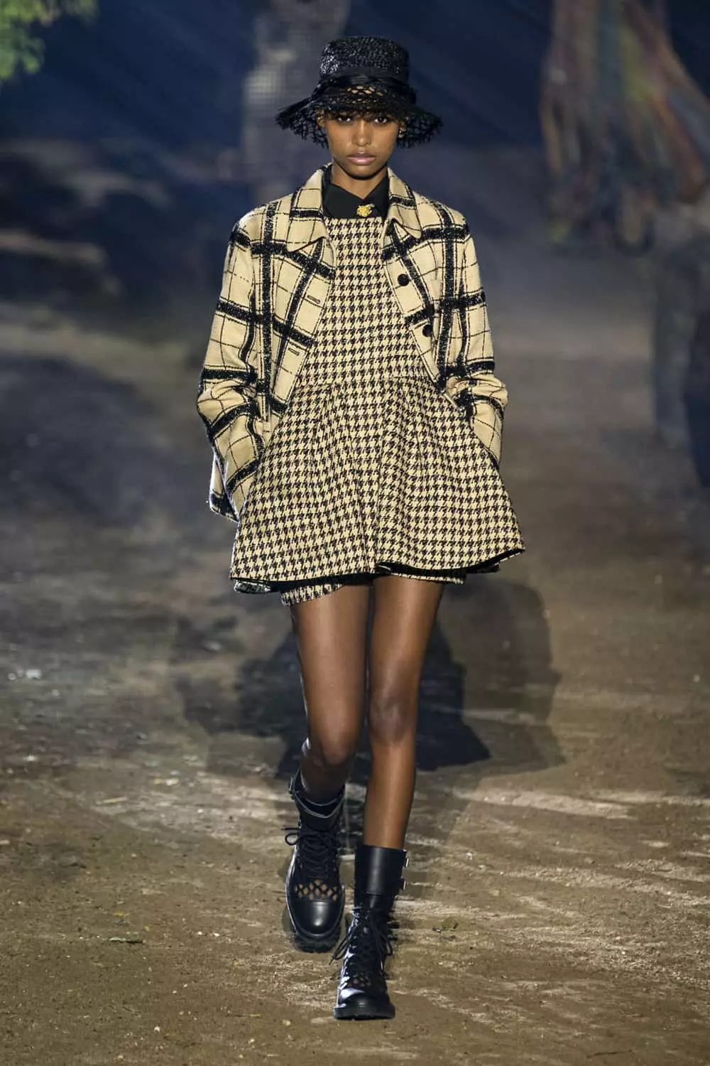 Dior Goes Into the Woods por Printempo 2020 21468_47