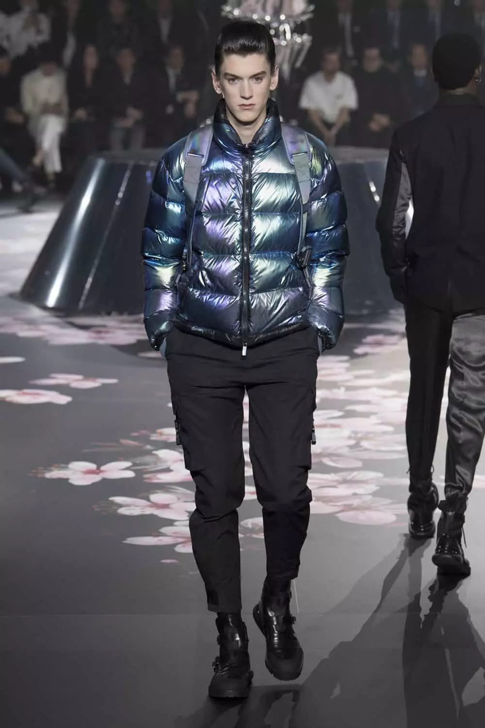 Dior's First Menswear Pre-Fall Show Je Laser Extravaganza 21522_42
