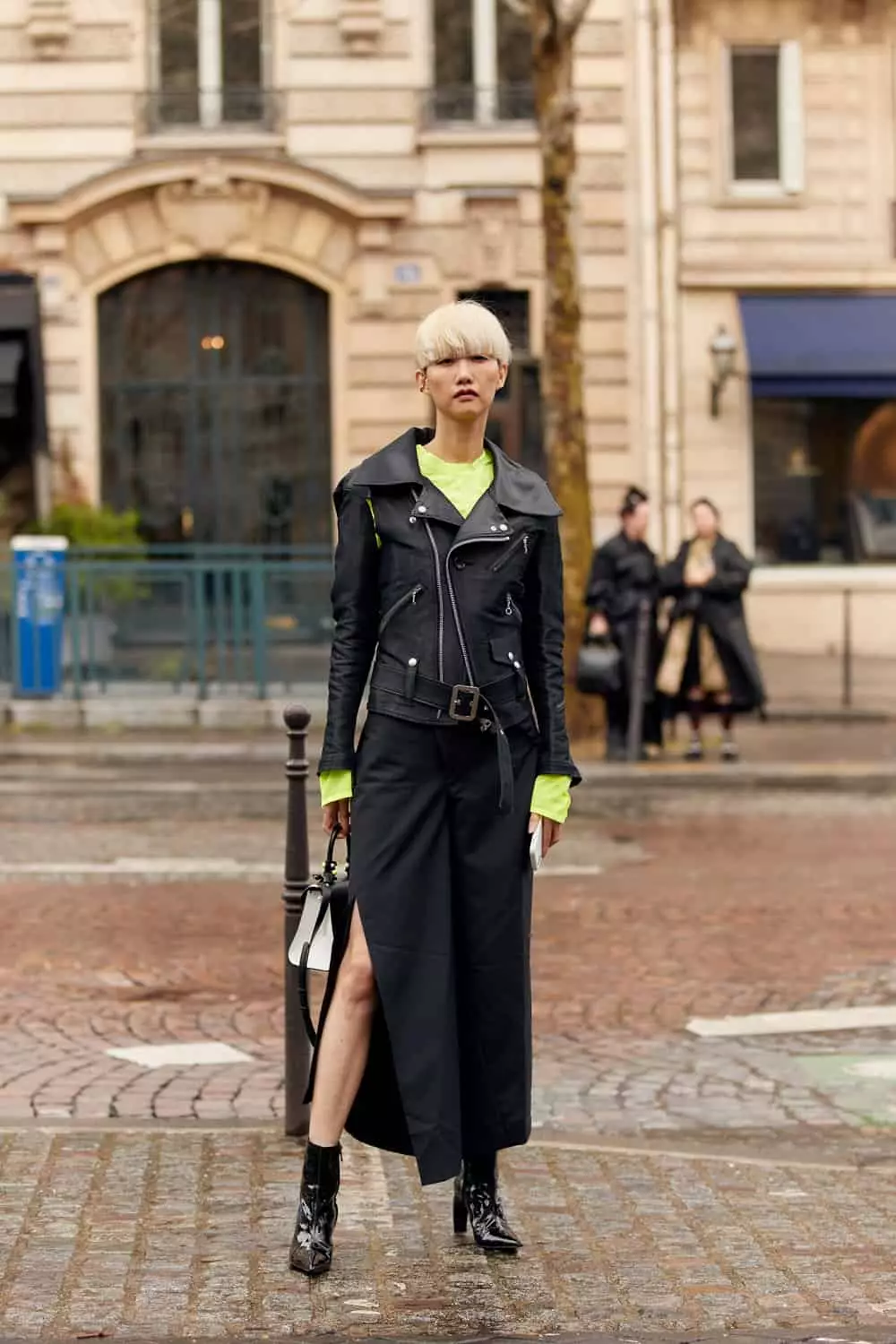 Οι καλύτερες εμφανίσεις Street Style από τις ημέρες 5 και 6 της Εβδομάδας Μόδας του Παρισιού 22096_130