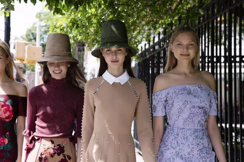Lela Rose's Impeccable Garden Party for Resort 2018 22201_13