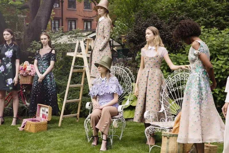 Lela Rose's Impeccable Garden Party for Resort 2018 22201_25