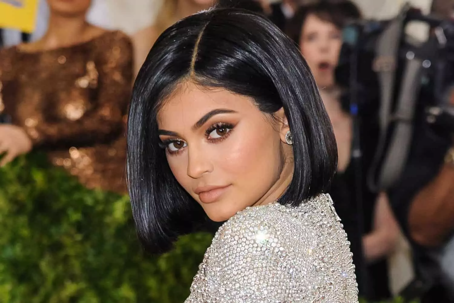 Kylie Jenner bliver verdens yngste selvfremstillede milliardær, kollagentøj er nu en ting