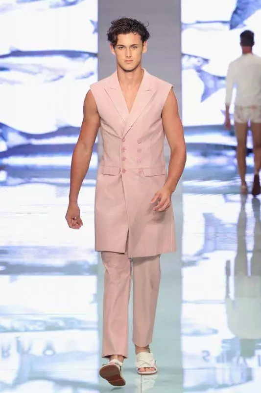 ພົບກັບນັກອອກແບບເປຣູ Yirko Sivirich: Miami Fashion Week's Rising Star 22862_11