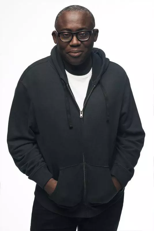 Edward Enninful Faras Sian Direktan Debuton kun 'Bridging the Gap' 22958_12