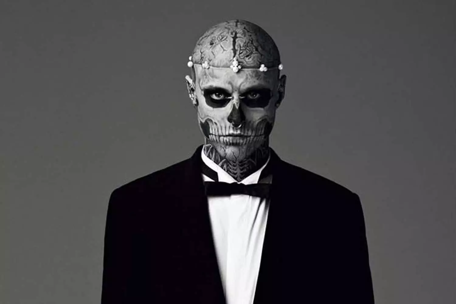 Rick “Zombie Boy” Genest đã chết, Những lời khen ngợi của Elton John Sings Alessandro Michele