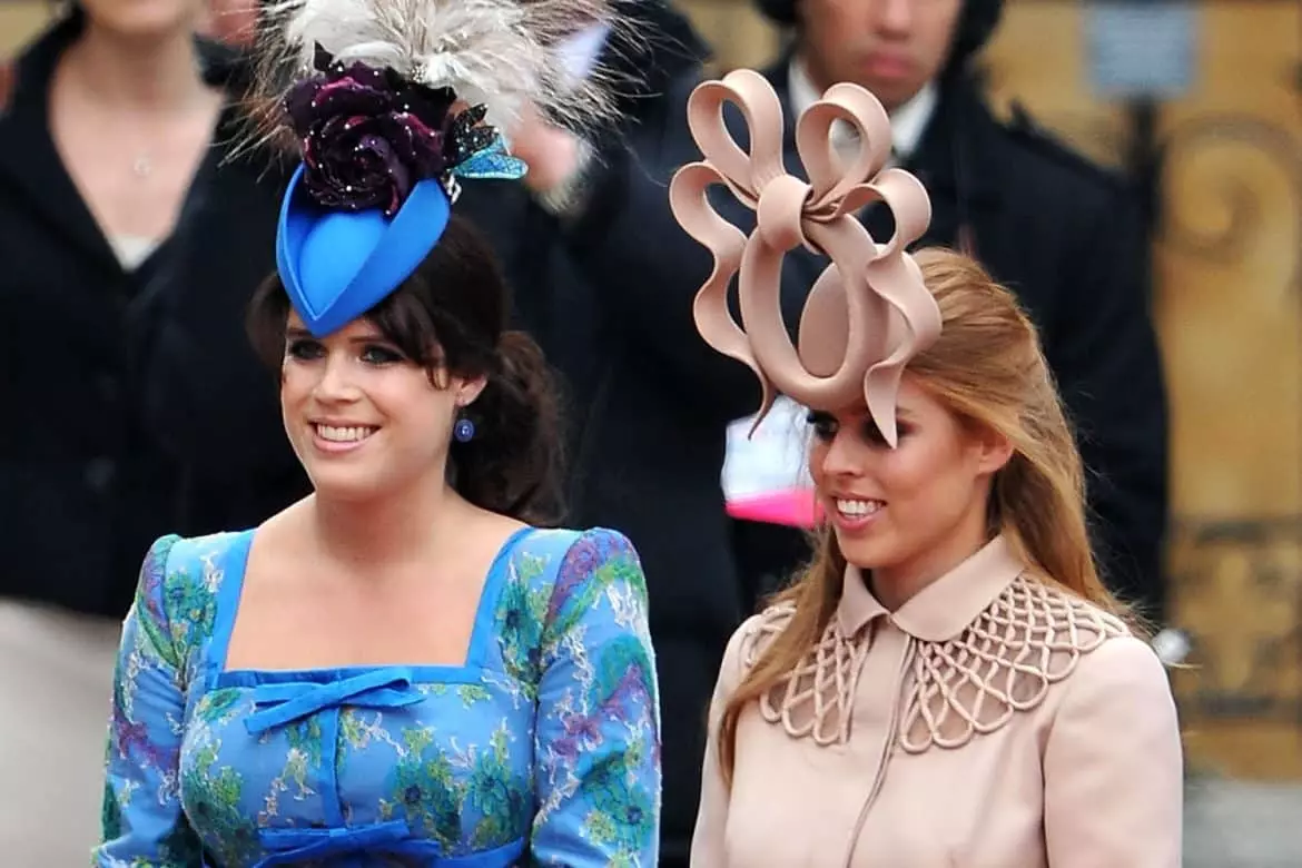 Princesės Eugenie ir Beatrice verkė po karališkųjų vestuvių žavingos reakcijos 23001_1