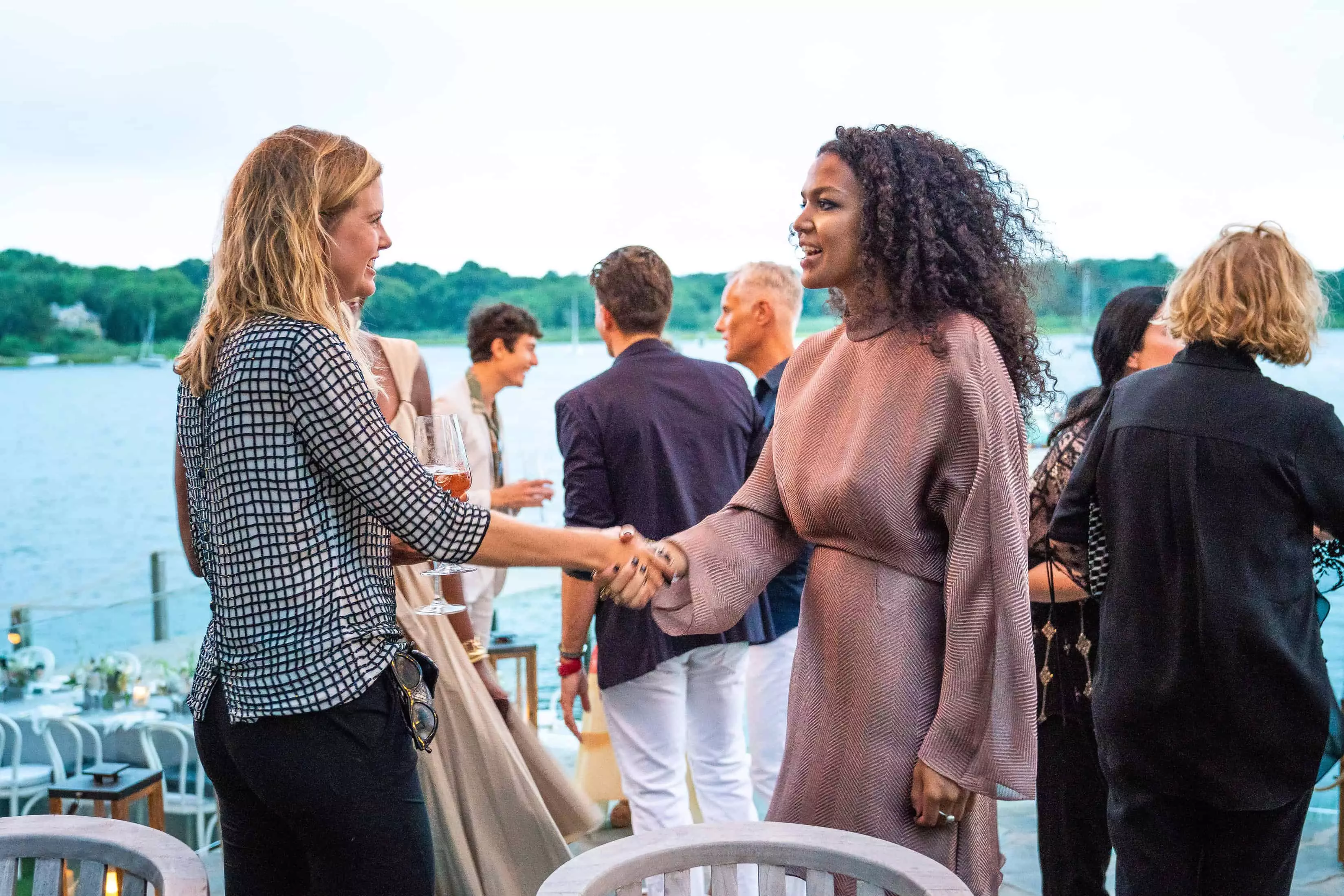 Samantha Angelo u Sally LaPointe Jospitaw Sunset Soirée fil-Hamptons 23003_4