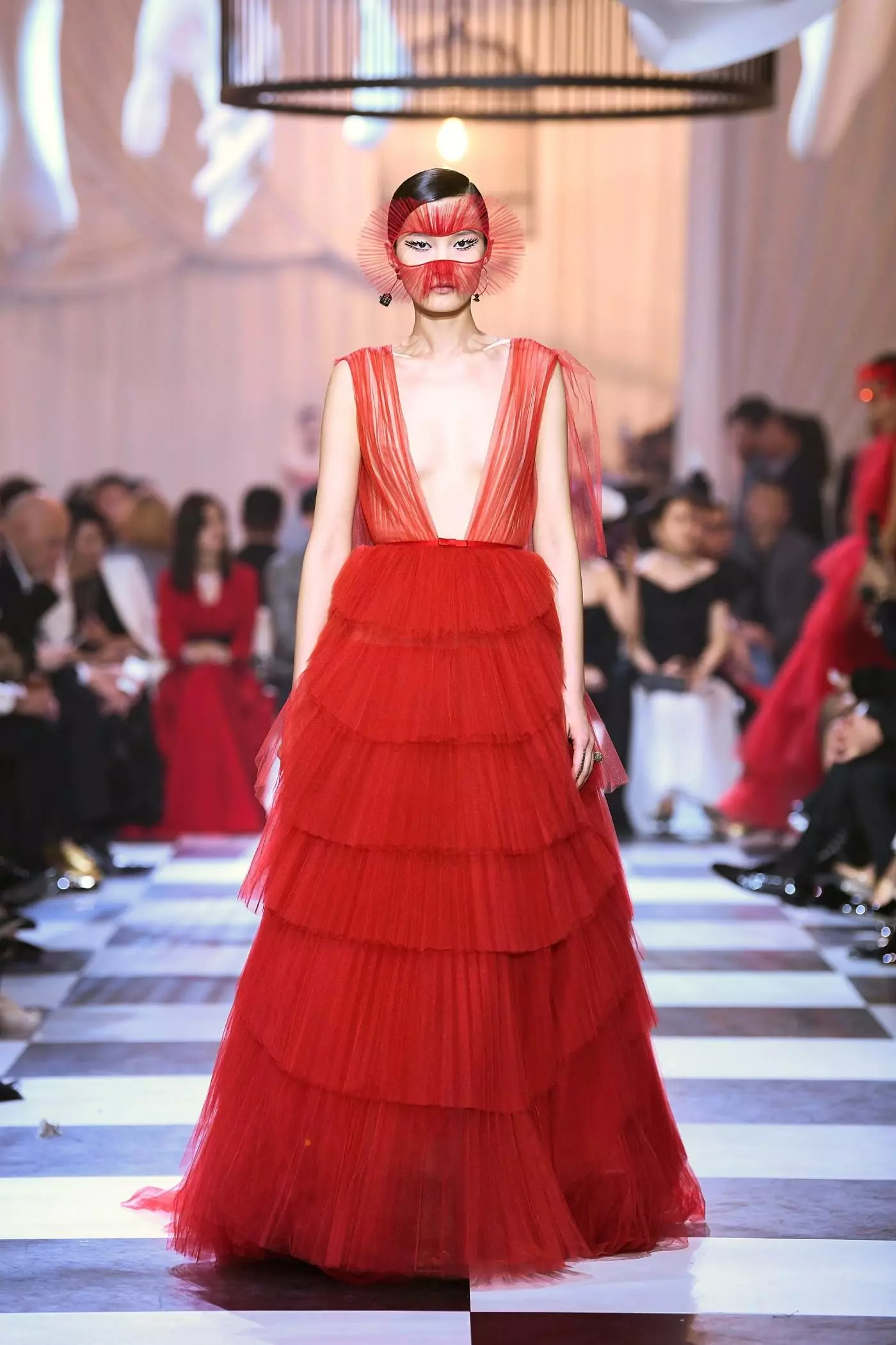 Dior frumsýndi bleika og rauða Couture hylkjasafn í Shanghai 23015_6