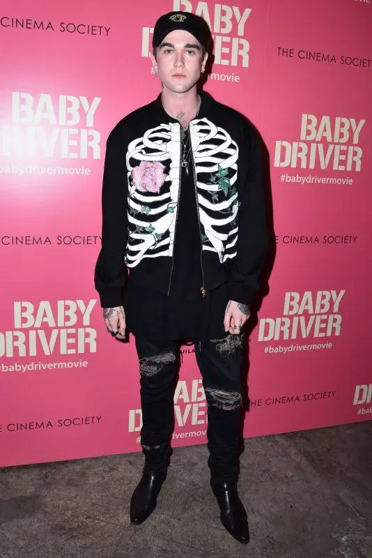 Ansel Elgort, Anne Hathaway et Suki Waterhouse sortent pour la projection de « Baby Driver » 24112_4