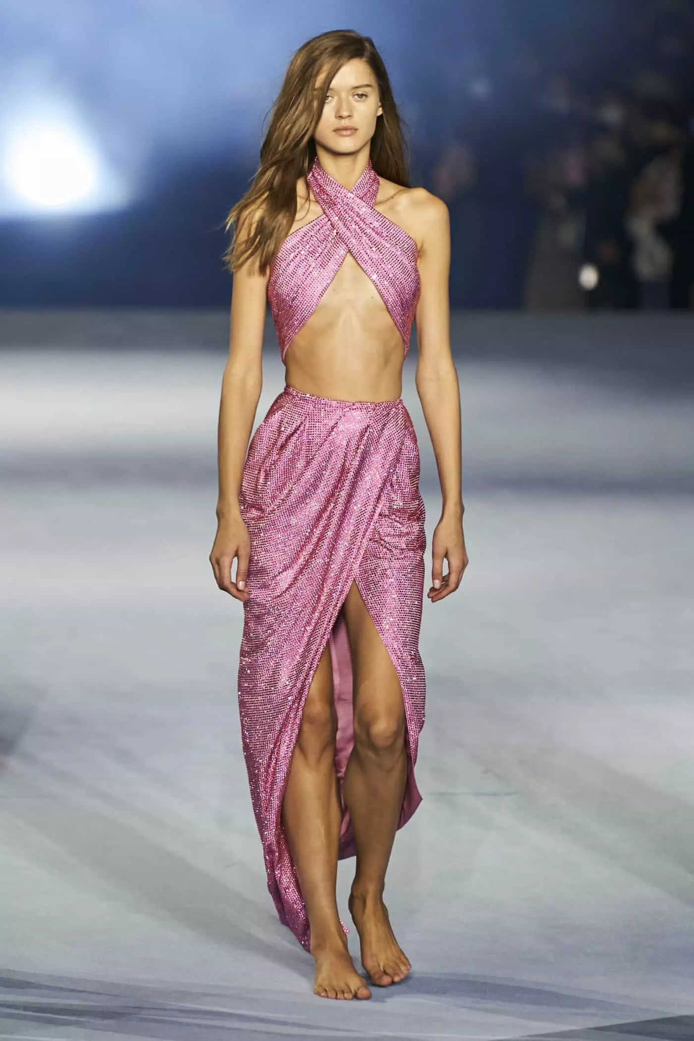 Balmain Olivier Rousteing puikiai tinka basomis kojomis SS '21 lenktynėms 24194_21