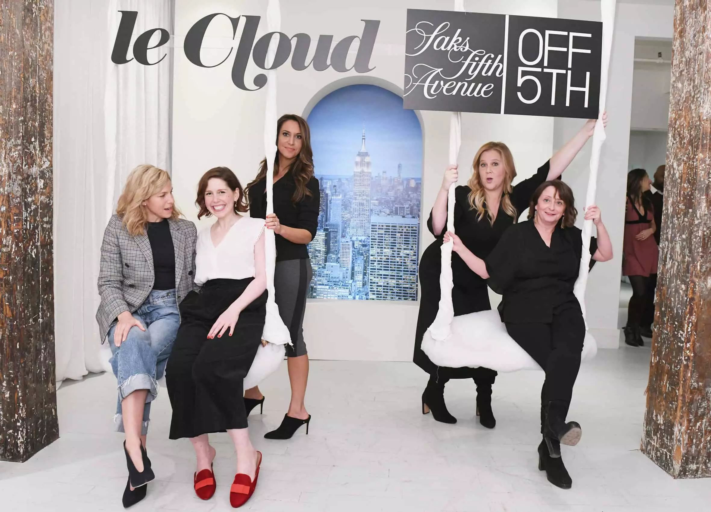 Amy Schumer ve Stilisti Leesa Evans'ın Başları Le Cloud'da 24199_6