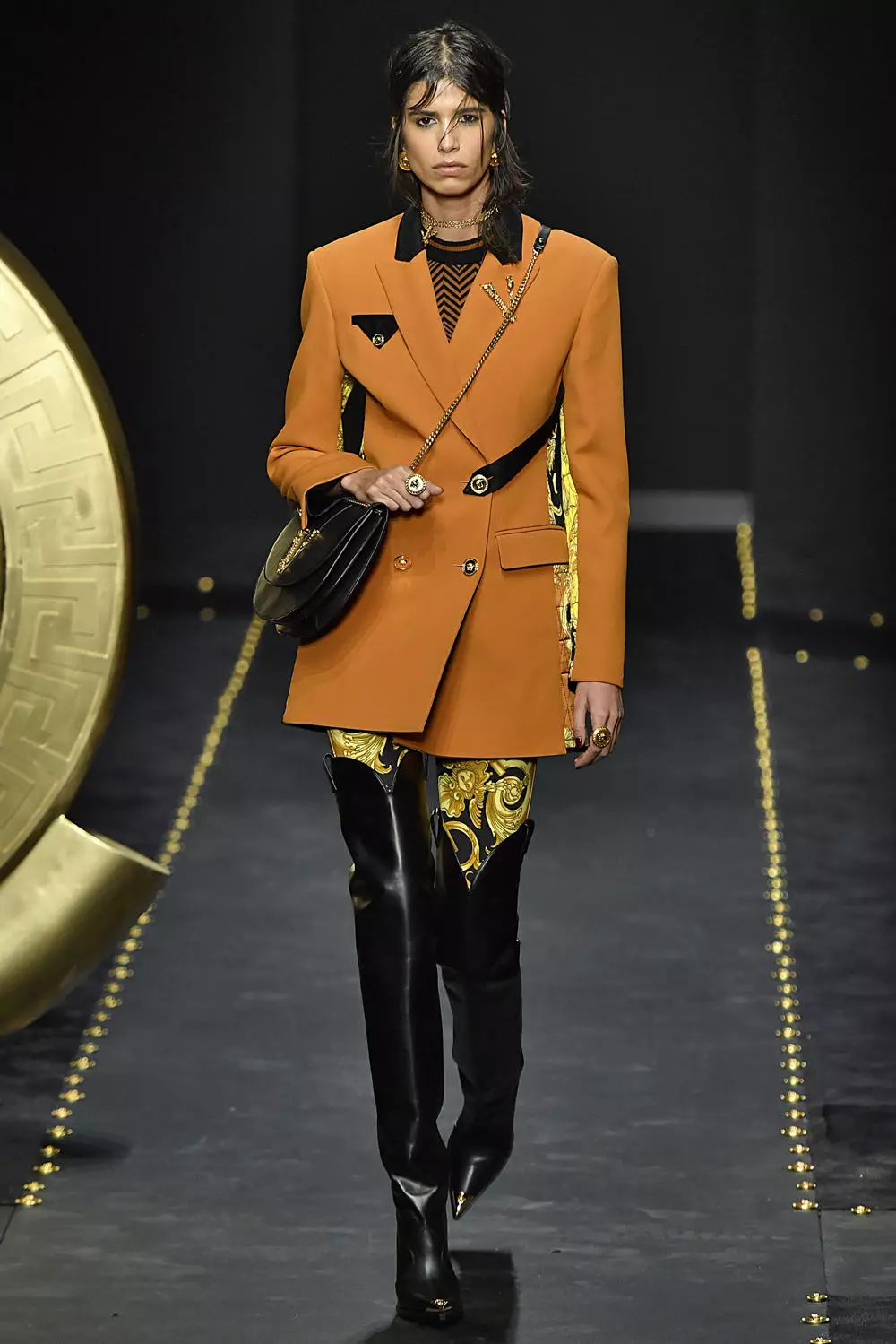 Stephanie Seymour, 90-tallsikon, gjorde nettopp et overraskende opptreden på Versace 24208_14