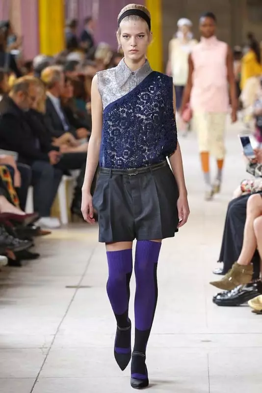 बिदाइ पेरिस! Miu Miu, Moncler Gamme Rouge, and Louis Vuitton Close Out Fashion Month 24323_136