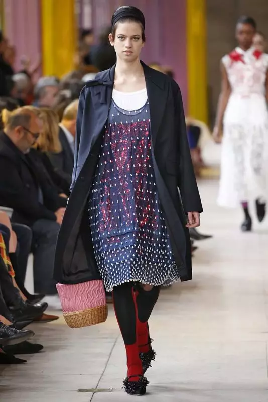 बिदाइ पेरिस! Miu Miu, Moncler Gamme Rouge, and Louis Vuitton Close Out Fashion Month 24323_149