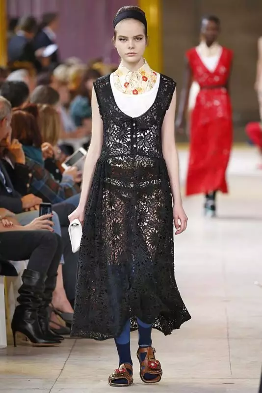 बिदाइ पेरिस! Miu Miu, Moncler Gamme Rouge, and Louis Vuitton Close Out Fashion Month 24323_155