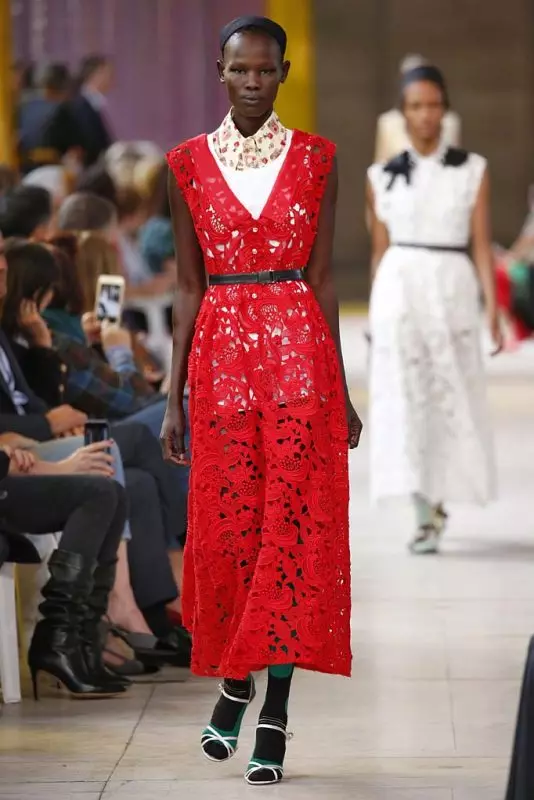 Adieu Paris! Isinara ni Miu Miu, Moncler Gamme Rouge, at Louis Vuitton ang Fashion Month 24323_156