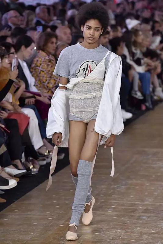 الوداع پیرس! Miu Miu، Moncler Gamme Rouge، اور Louis Vuitton Close Out Fashion Month 24323_67