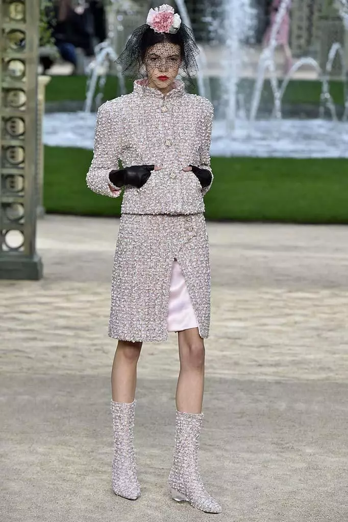 Karl Lagerfeld “Couture” hepdesinde Çaneliň gizlin bagyny açýar 24548_10