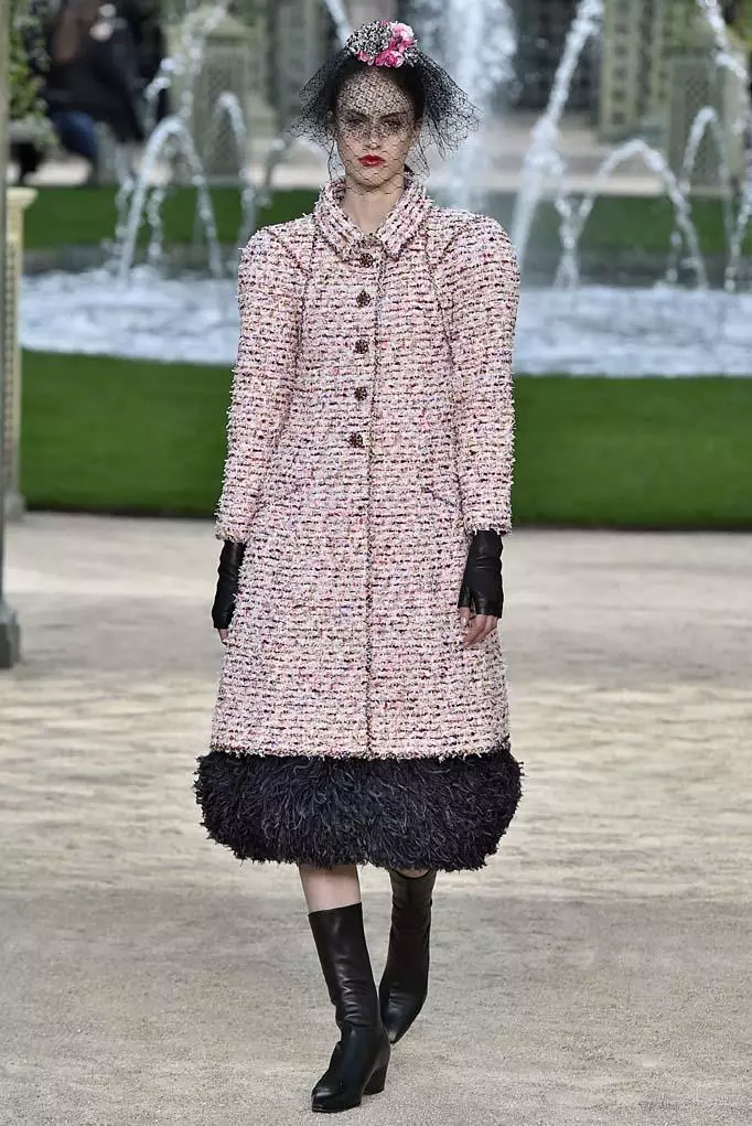 Karl Lagerfeld bemutatja Chanel titkos kertjét a Couture Weeken 24548_16