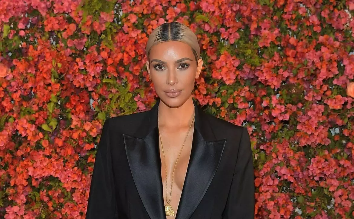 Kim Kardashian lancerer sit første samarbejde for KKW Beauty 24651_1