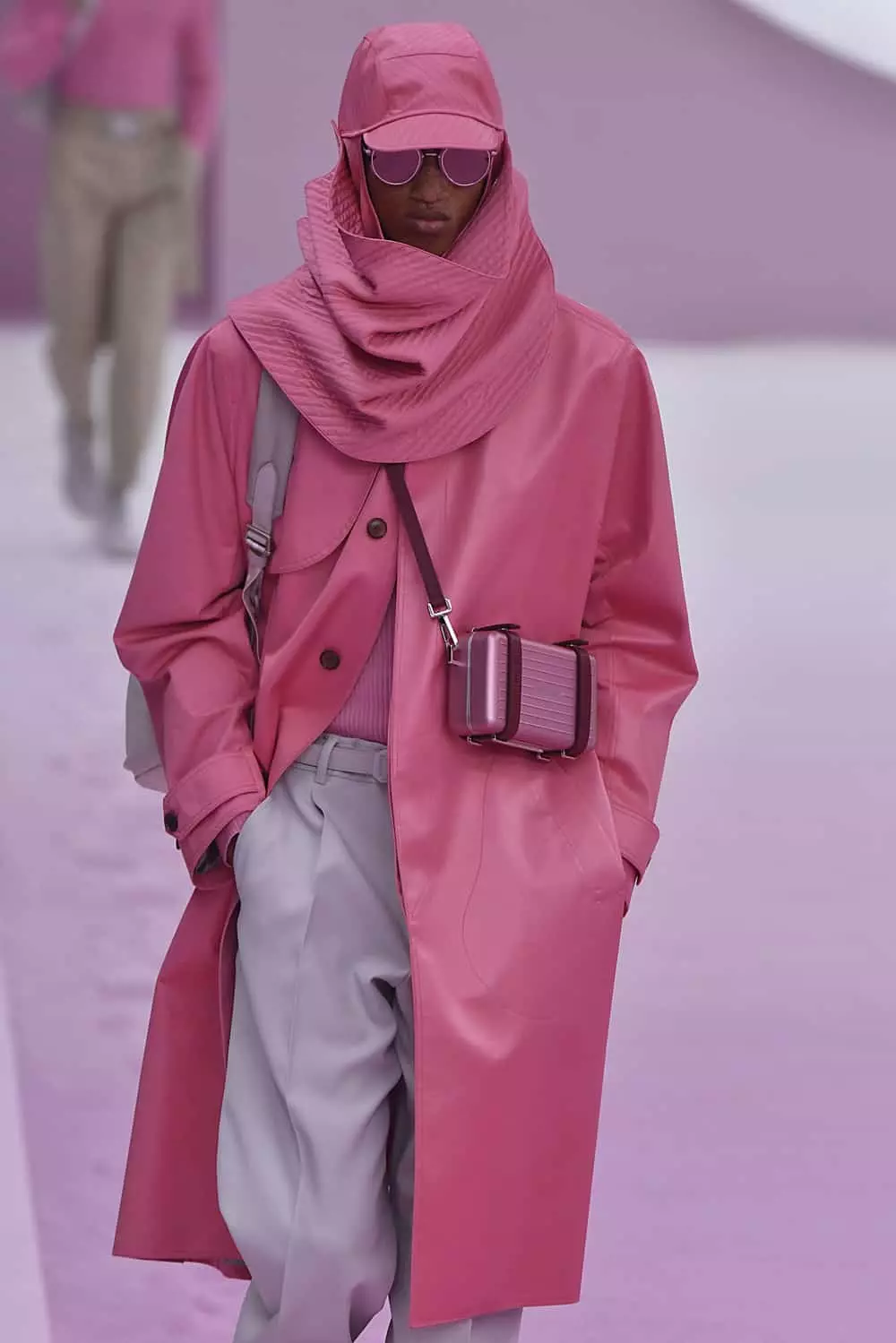 Dior, İlkbahar 2020 Erkekler Pist Şovunda Rimowa ile Yeni İşbirliğini Tanıttı 24705_2