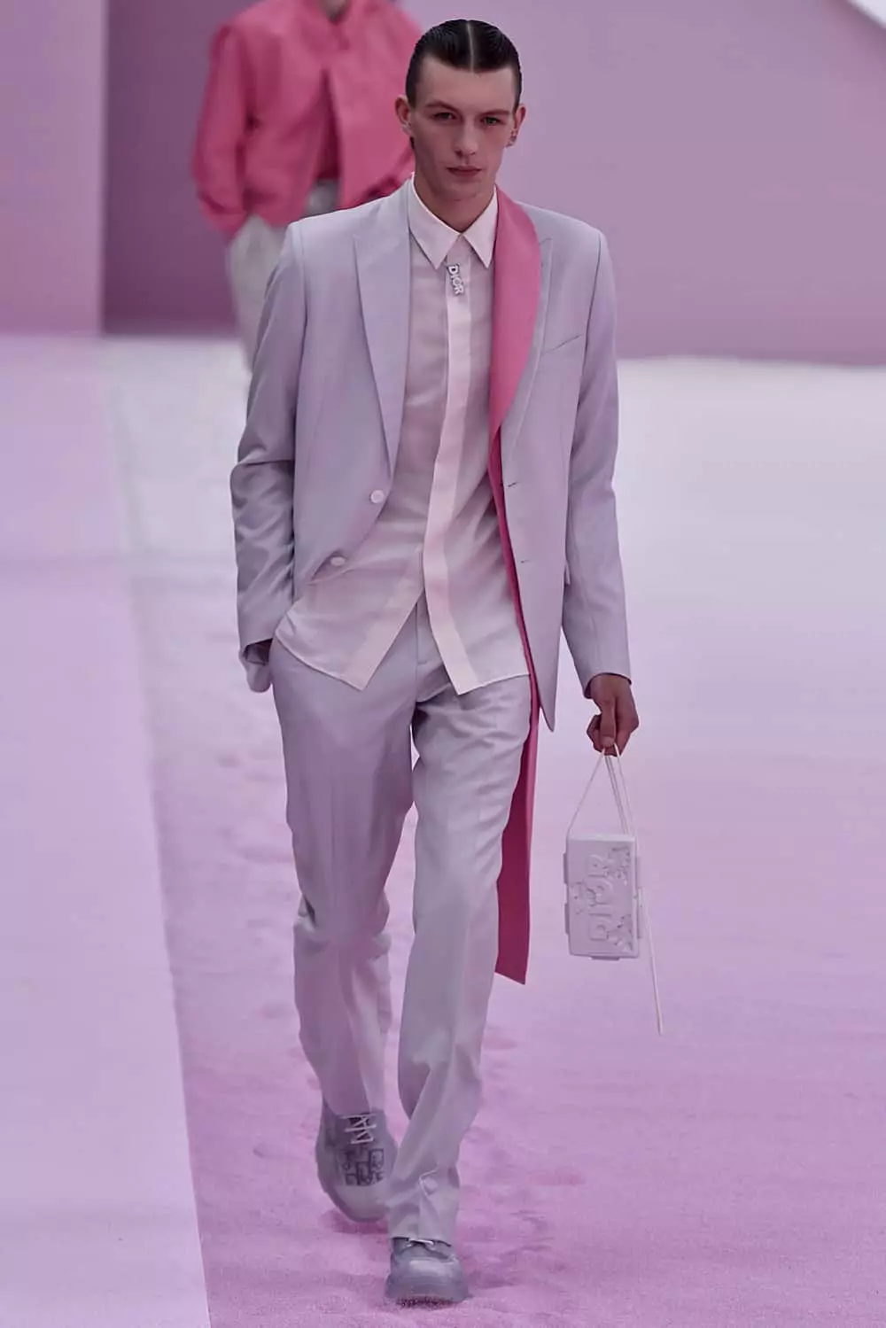Dior เปิดตัว Collab ใหม่กับ Rimowa ที่งาน Spring 2020 Men's Runway Show 24705_24