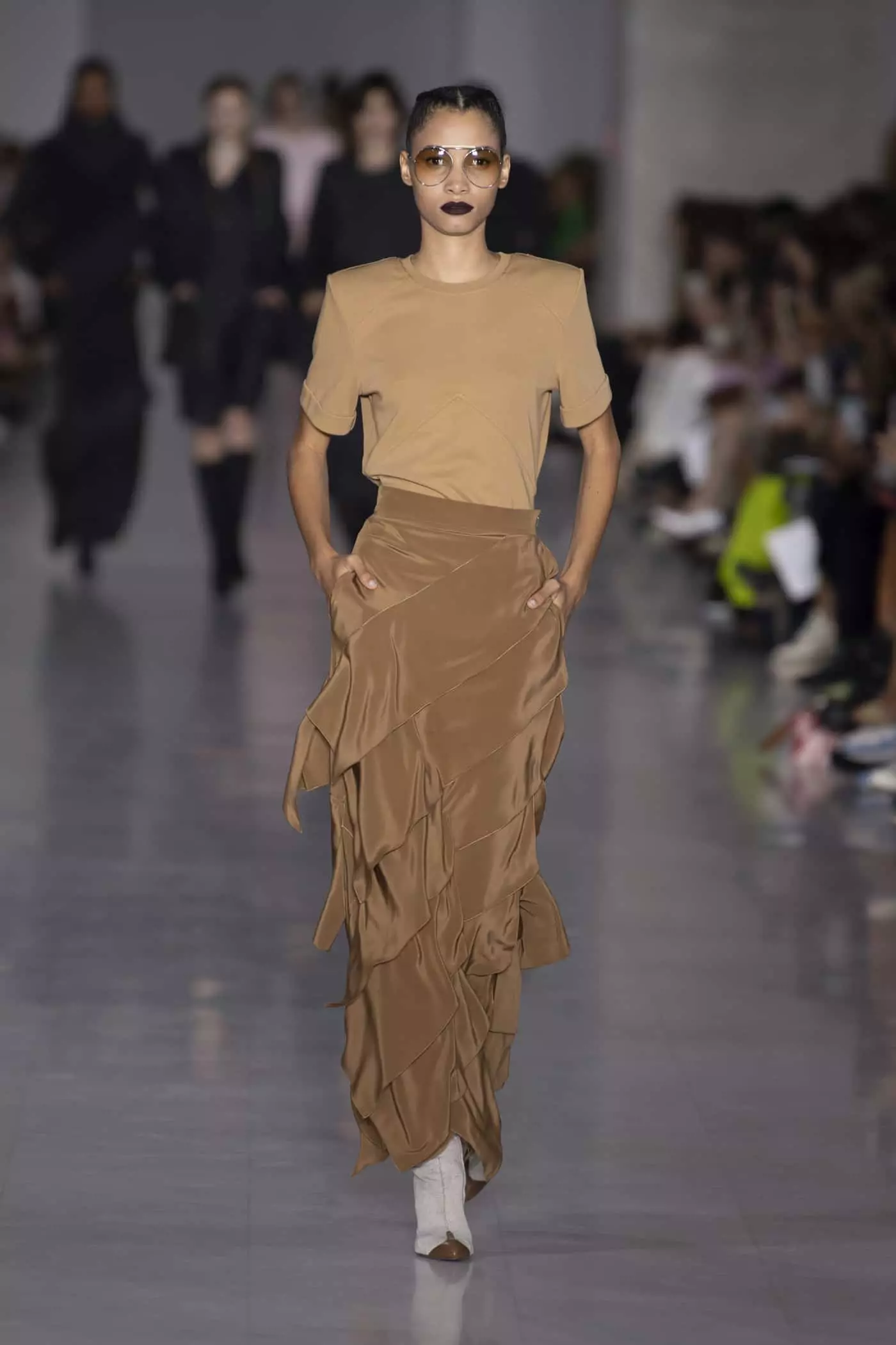 Max Mara Pakéan Sintreuk Implengan Spy Maranéhna pikeun Spring 2020 24759_21