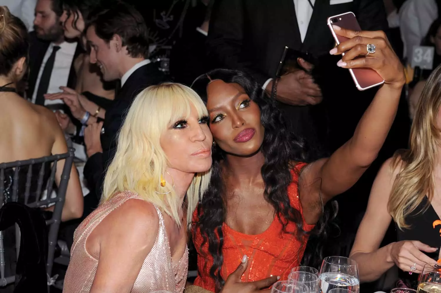 EXCLUSIVE: Donatella Versace sa Hailey Bieber, What's Ahead for Spring, at The TV Shows She's Loving! 2497_4