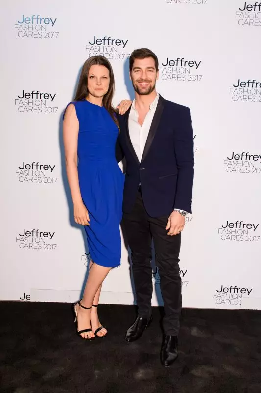 Jeffrey Fashion Cares האָסץ 14th יערלעך שניט פאַנדרייזער פֿאַר LGBT רעכט 25670_6