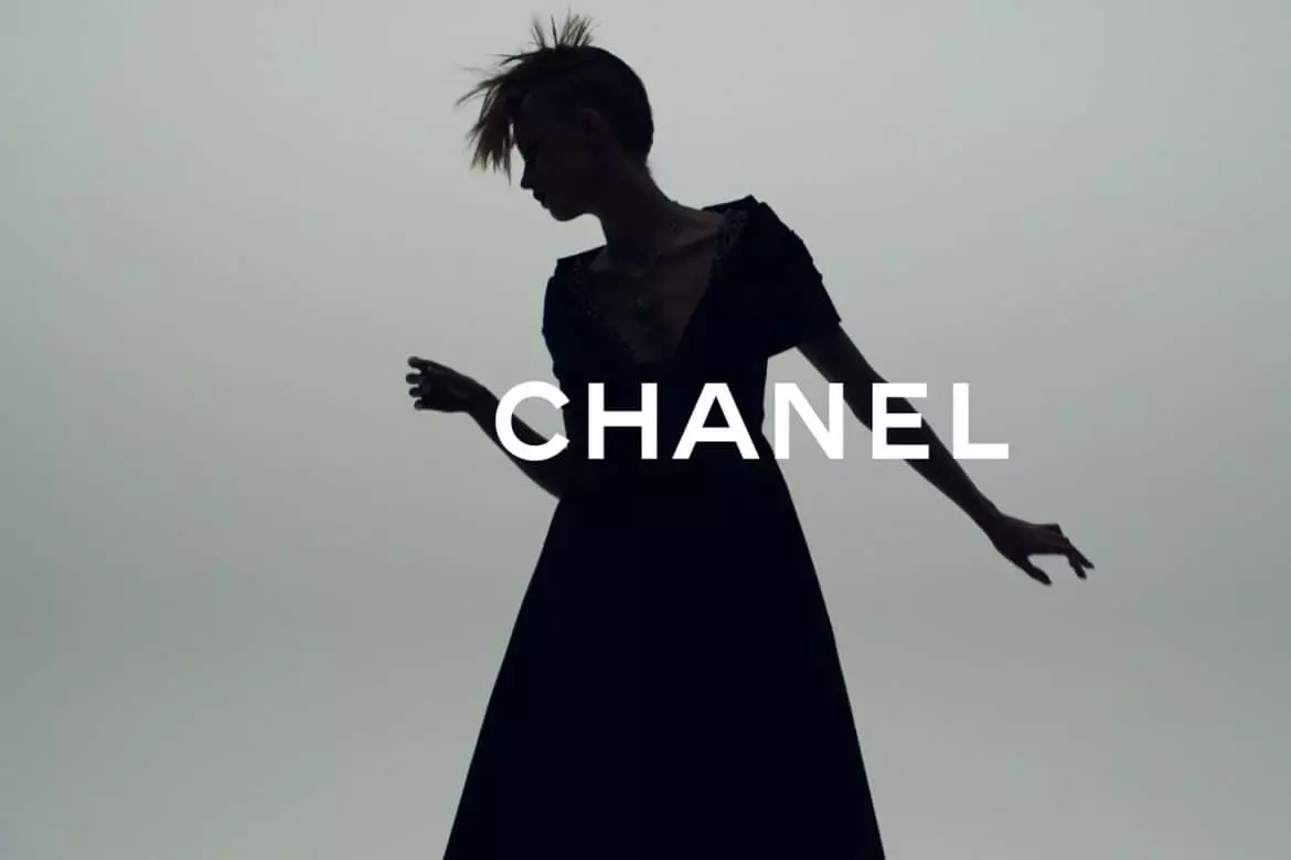 Chanel-ի բարձր նորաձեւության հավաքածուն ոգեշնչված է Կարլ Լագերֆելդի կողմից 25979_1