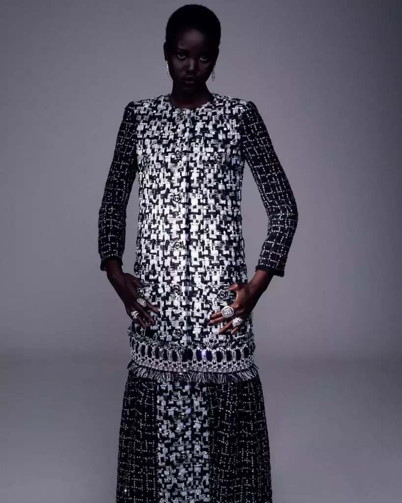Iqoqo leChanel's Haute Couture Ligqugquzelwe NguKarl Lagerfeld 25979_15
