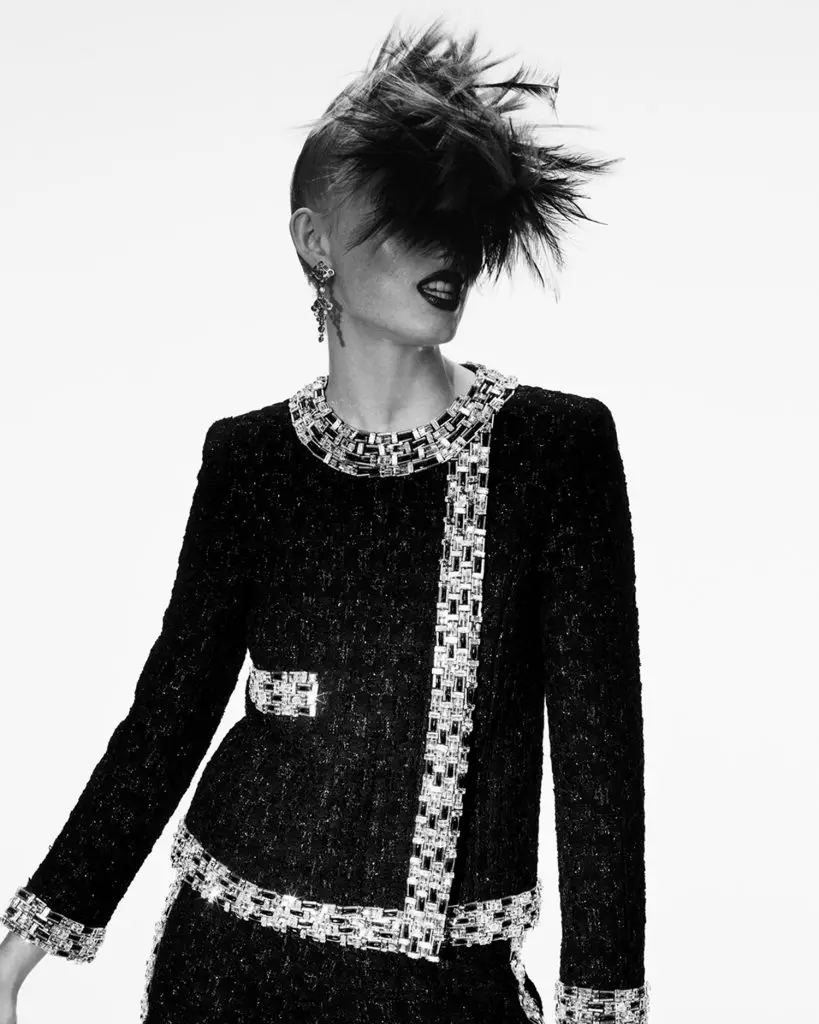 Koleksiyona Haute Couture ya Chanel ji hêla Karl Lagerfeld ve hatî îlhama kirin 25979_18