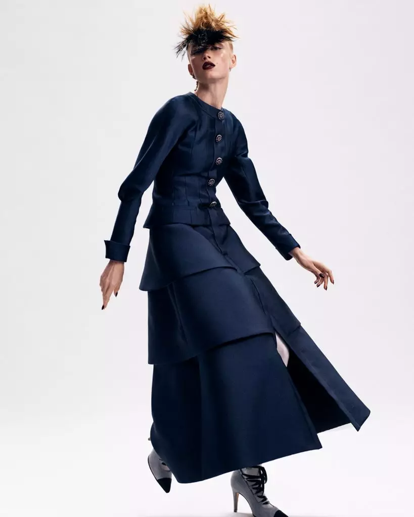 Chanelen Haute Couture bilduma Karl Lagerfeld-ek inspiratu zuen 25979_28